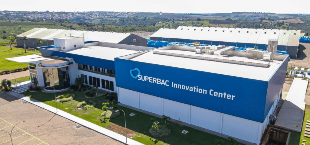 Biofábrica da Superbac é celeiro versátil de soluções sustentáveis